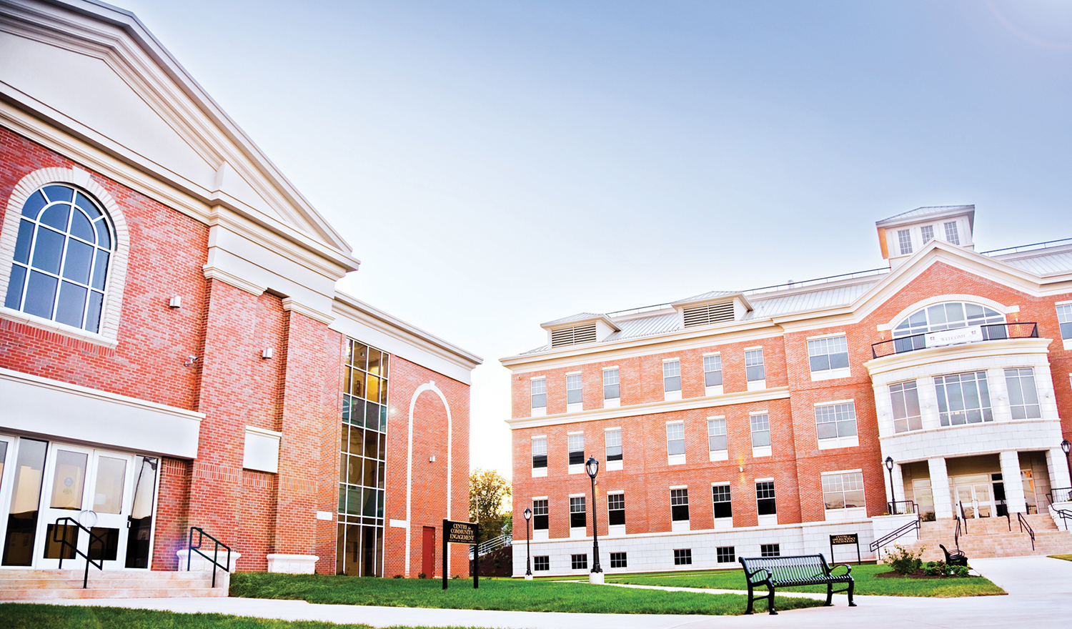 Holland College | CustomViewbook Wizard